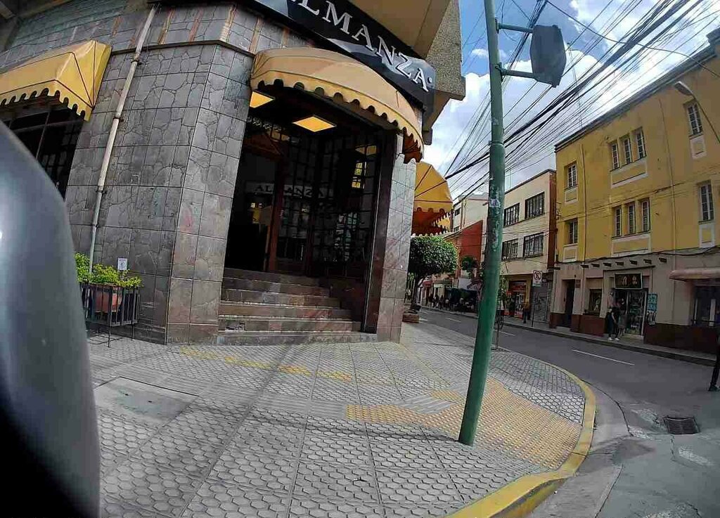 Giyim mağazası Almanza, Cochabamba, foto