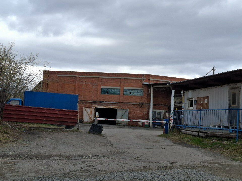 Otomobil servisi Tranzit tyunig salon stoyek, Yekaterinburg, foto