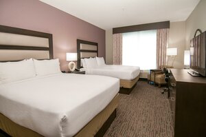 Holiday Inn New Orleans Airport North by IHG (Louisiana, Saint Charles Parish, City of Kenner), otel  Kenner'dan