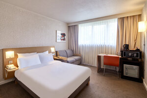 B&b Hotel Cergy Port (Île-de-France, Hauts-de-Seine, Fontenay-aux-Roses, Avenue du Parc, 3), otel  Cergy'den