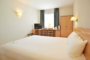 Travelodge Murcia (Murcia, Avenida Juan Carlos I, 77), otel  Murcia'dan