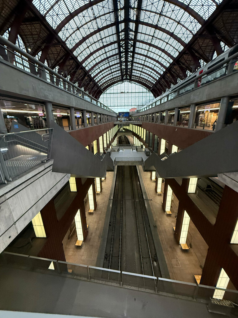 Tren istasyonu Antwerpen-Centraal, Antwerp, foto