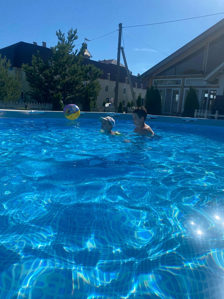 Yüzme havuzları Бассейн Летний, Smolenskaya oblastı, foto