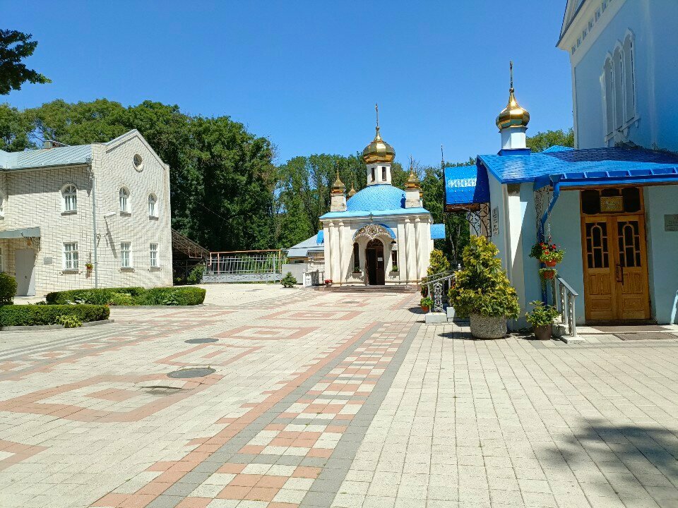 Ortodoks kiliseleri Храм Успения Божией Матери, Stavropol, foto