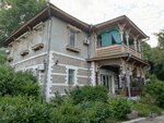 Dom Sadovnika Guest House (улица Батурина No:32, посёлок городского типа Ливадия), otel  Kırım Cumhuriyeti'nden
