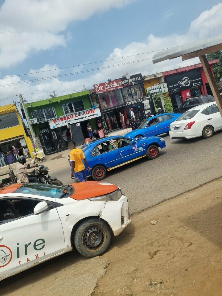 Giyim mağazası Ève Création, Abican, foto