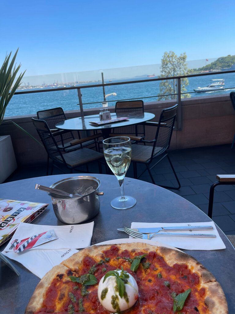Restoran Kirpi, İstanbul, foto