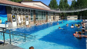 Baden-Baden (ulitsa Lenina No:118), otel  Rej'den