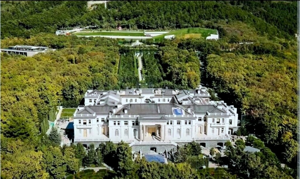 Turistik yerler Дворец Тадж-Бек, Kabil, foto