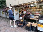 Магазин овощей и фруктов (Sredniy Vasilyevskogo Ostrova Avenue No:18А), manavlar  Saint‑Petersburg'dan