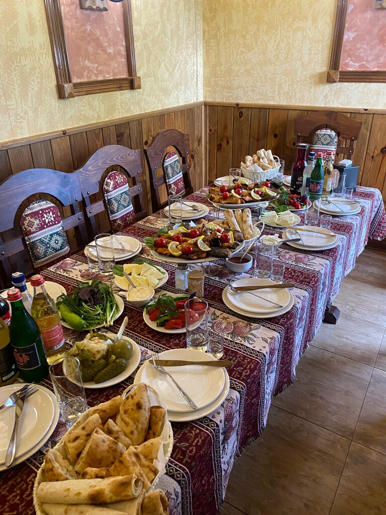 Restoran Hayoc Ojax, Tavuş, foto
