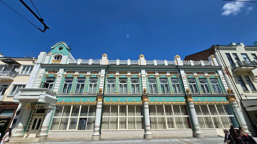 Turistik yerler Торговый дом купца Б.Г. Оганова, Vladikavkaz, foto