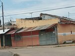 Ferretería (Santa Cruz de la Sierra, Distrito Municipal 10, Subdistrito 125), alüminyum doğrama  Santa‑Krus'tan