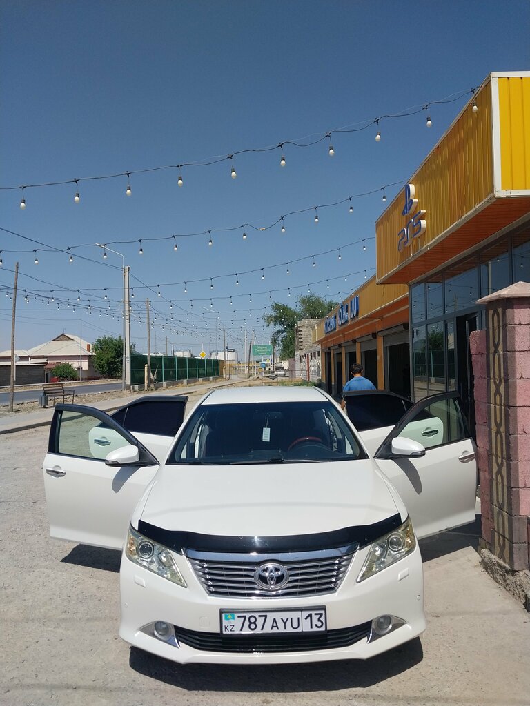 Oto yıkama Nurjan, Türkistan, foto