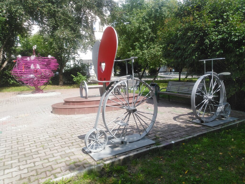 Park, sokak heykeli Скульптура Ретровелосипед, Yekaterinburg, foto