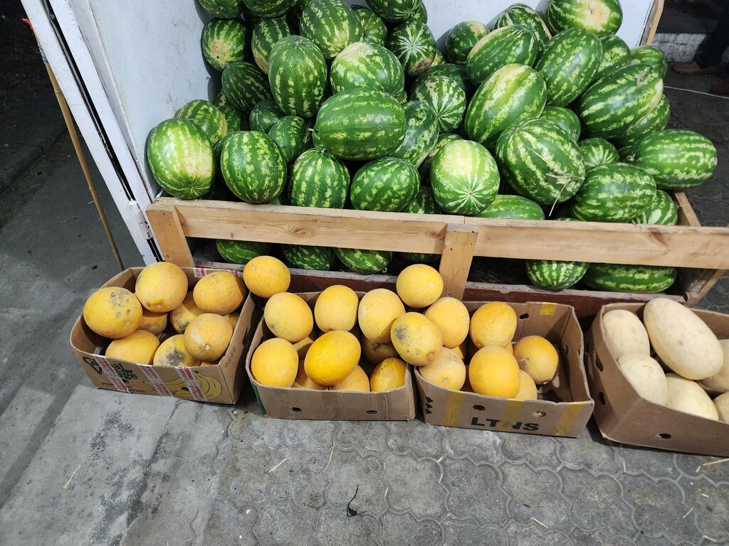 Market Фрукты и Овощи, Suhum, foto