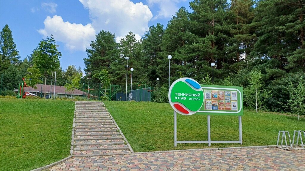 Tenis kortu Теннисный корт, Izhevsk, foto