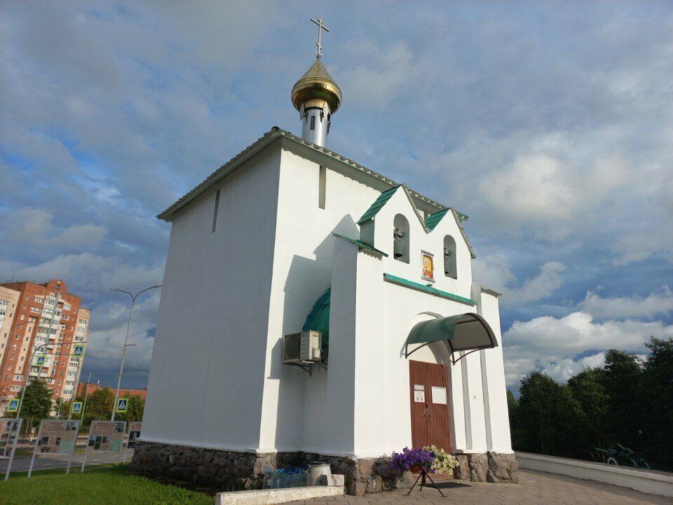 Ortodoks kiliseleri Church of Saint Nicholas the Wonderworker, Sosnoviy Bor, foto