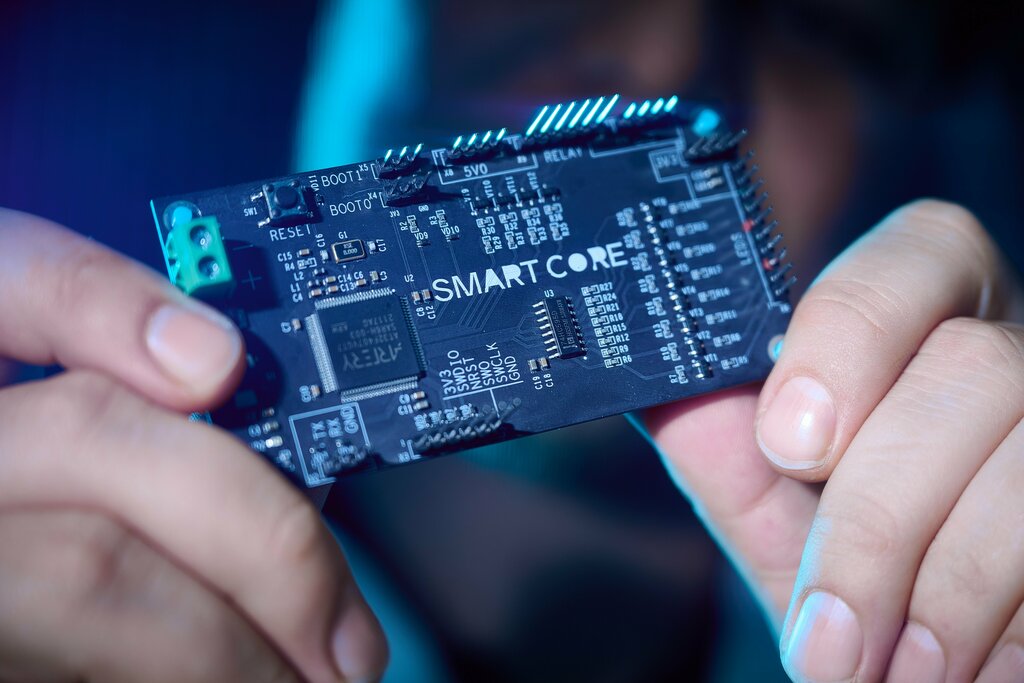 Elektronik cihaz ve parça firmaları Smartcore, Moskova, foto