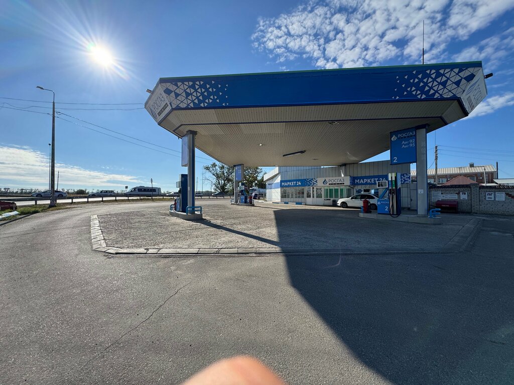 Benzin istasyonu Росгаз, Krasnodarski krayı, foto