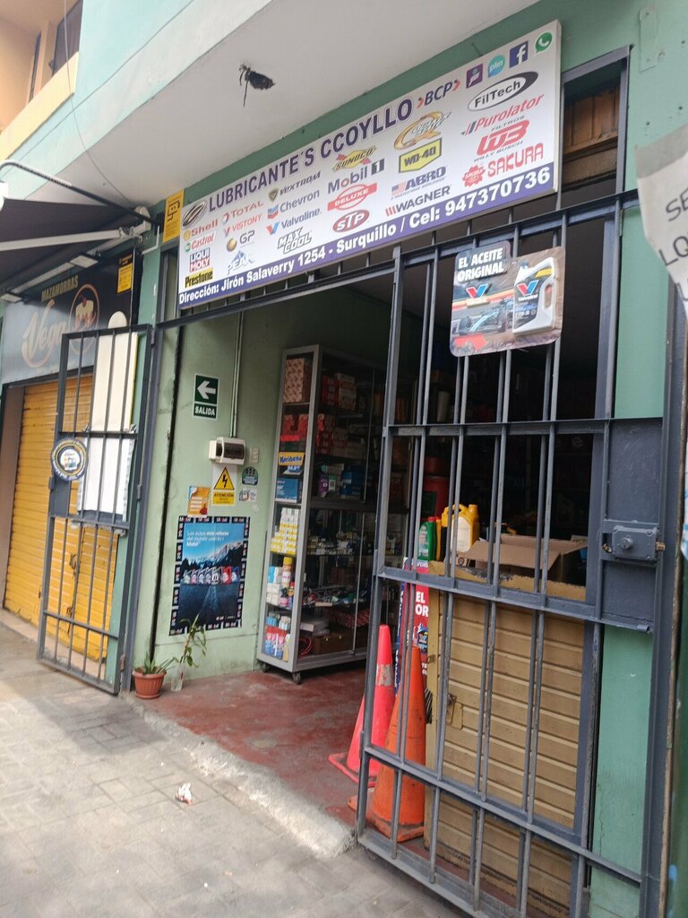 Otomobil yedek parçaları Ccoyllo Lubricants, Lima, foto