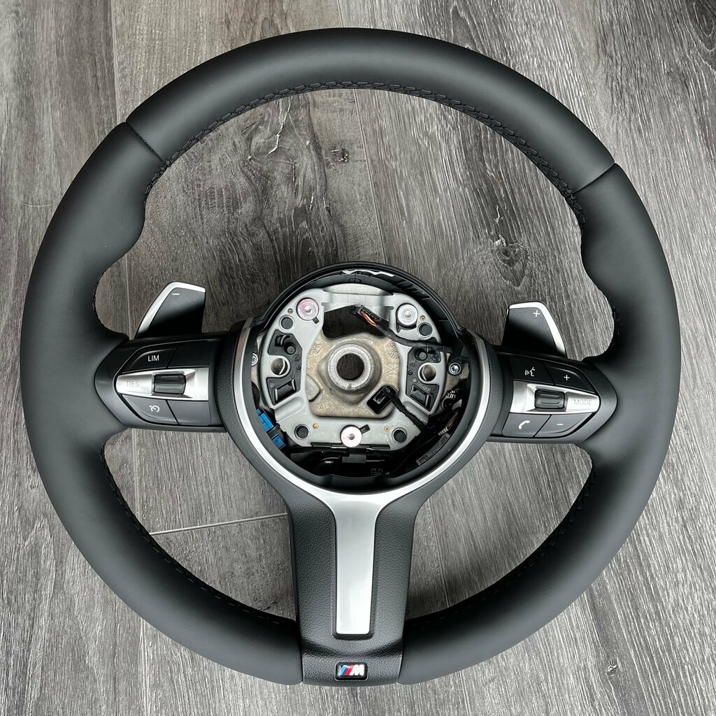 Oto döşeme Город Рулей, Saint‑Petersburg, foto