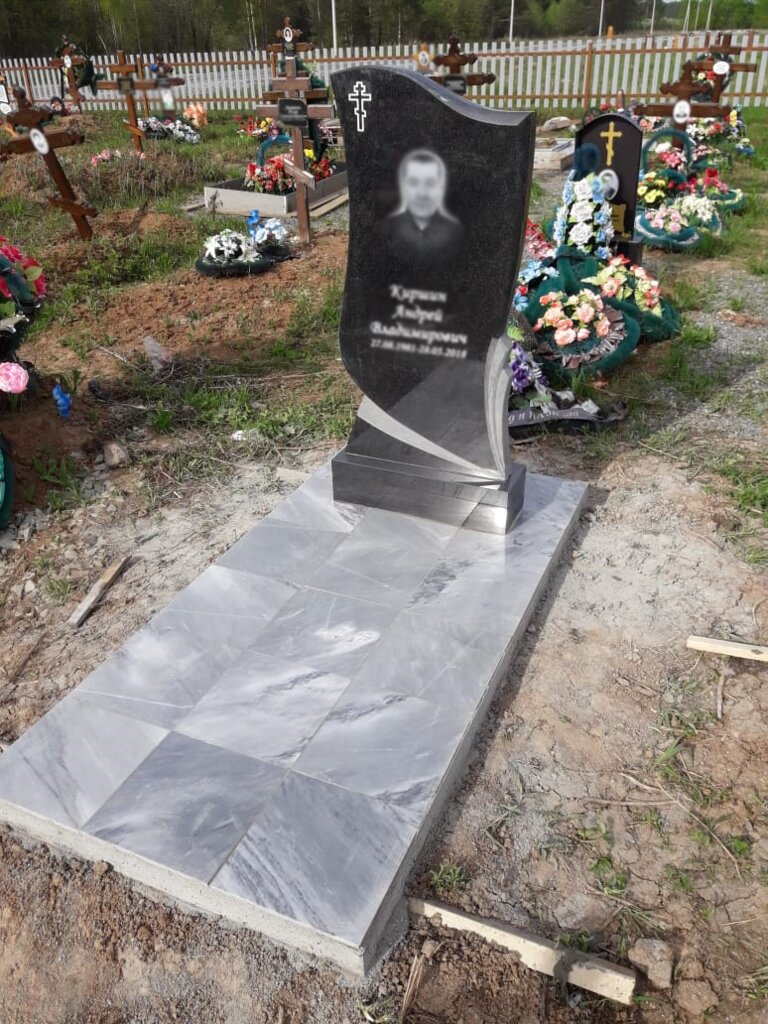 Heykel ve mezarlık taşı üreticileri Ритуальное агентство Вечная память, Nijni Tagil, foto