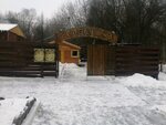 Деревушка (Chuvash Republic, Cheboksary Urban District, Leninskiy District, Tsentralny park kultury i otdykha Lakreyevskiy les), resort oteller, tesisler  Cheboksary'den