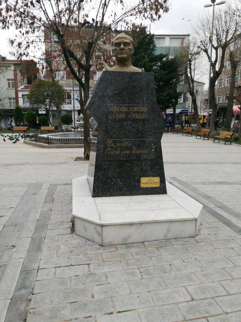 Park, sokak heykeli Atatürk Heykeli, İstanbul, foto