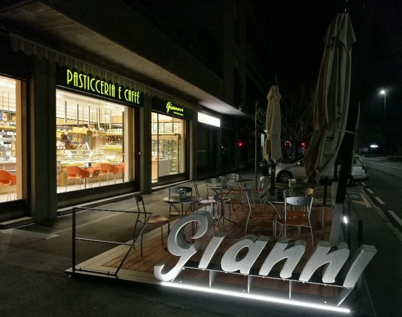 Ekmek fırını Pasticceria Gianni, Lombardiya, foto