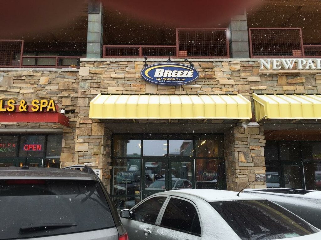Spor ve eğlence merkezi Breeze Ski Rentals - Newpark, Utah, foto