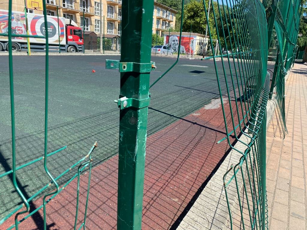 Spor alanı Футбольная площадка, Soçi, foto