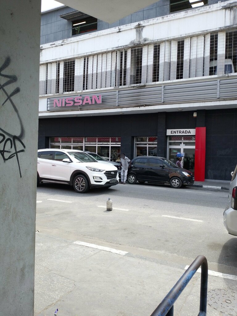 Otomobil satış galerileri Nissan, Loanda, foto