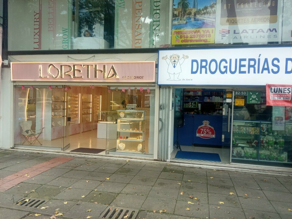 Tuhafiyeler Loretha, Bogota, foto