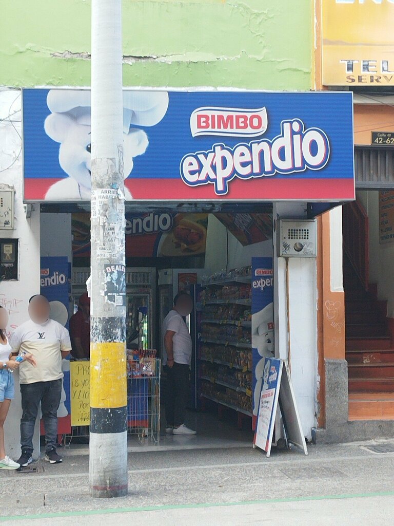 Market Bimbo expendio, Medellin, foto