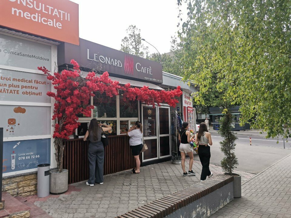Al götür kahve Leonard Caffe, Kişinev, foto