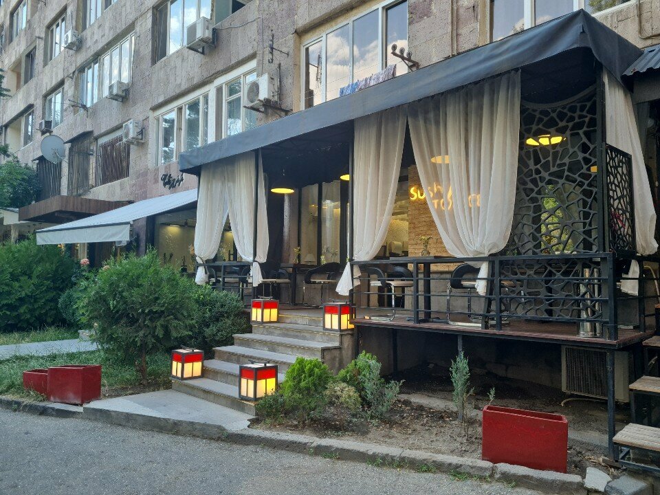 Restoran SushiToria and Kyoto Lounge, Erivan, foto