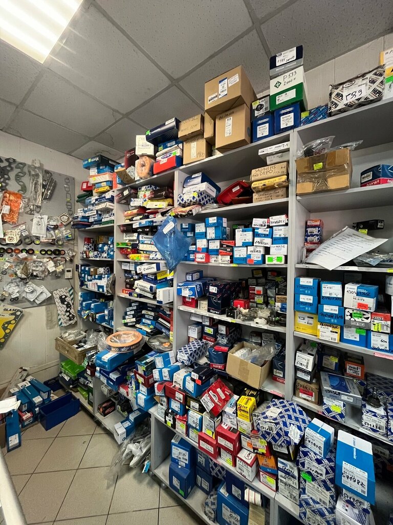 Otomobil yedek parçaları Kaskad, Voljski, foto