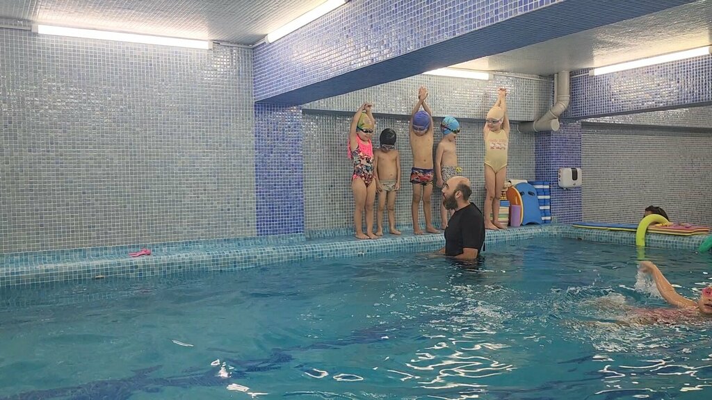 Yüzme havuzları Swim Academy, Taşkent, foto