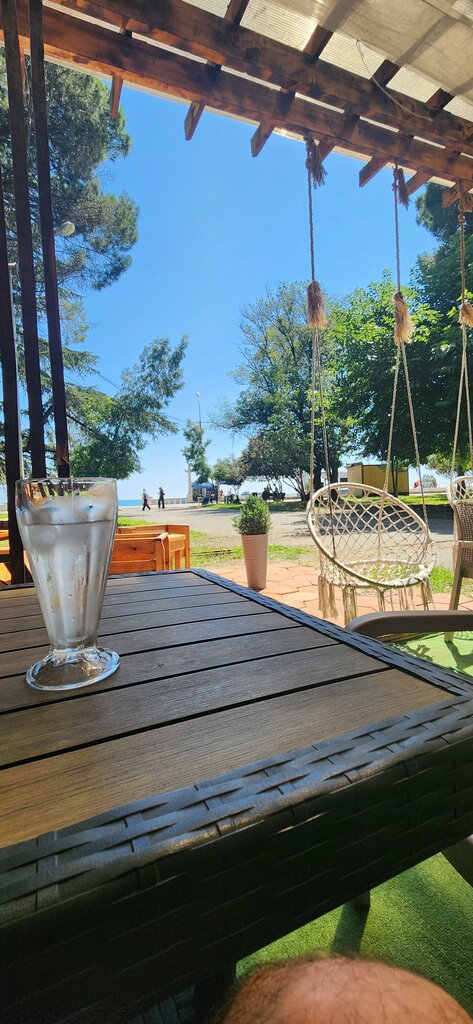 Kafe Madera, Suhum, foto