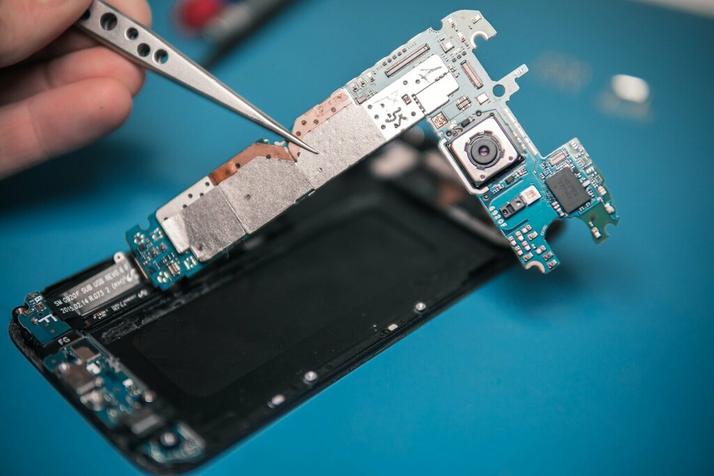 Telefon tamir servisi Service center, Moskova, foto