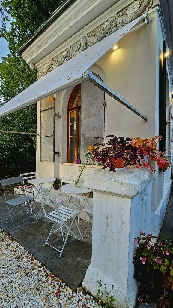 Kahve dükkanları Экс-пресса, Sarov, foto