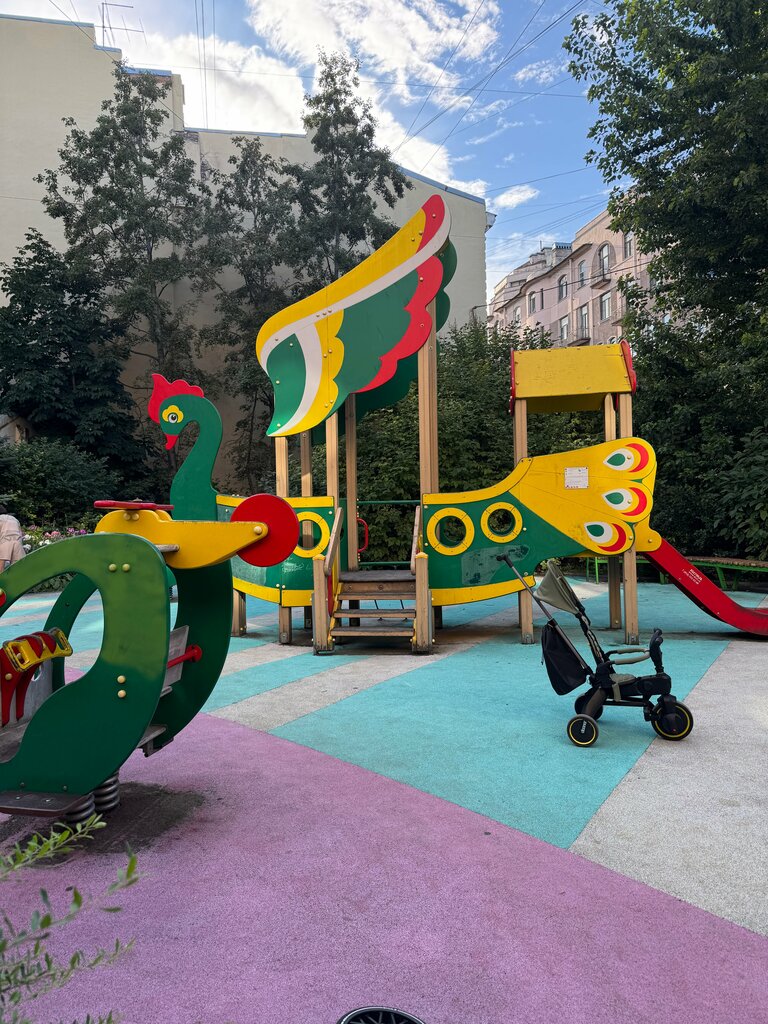 Oyun alanı Playground, Saint‑Petersburg, foto