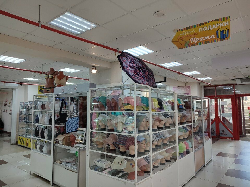 Şapka satan mağazalar Головные уборы, Perm, foto