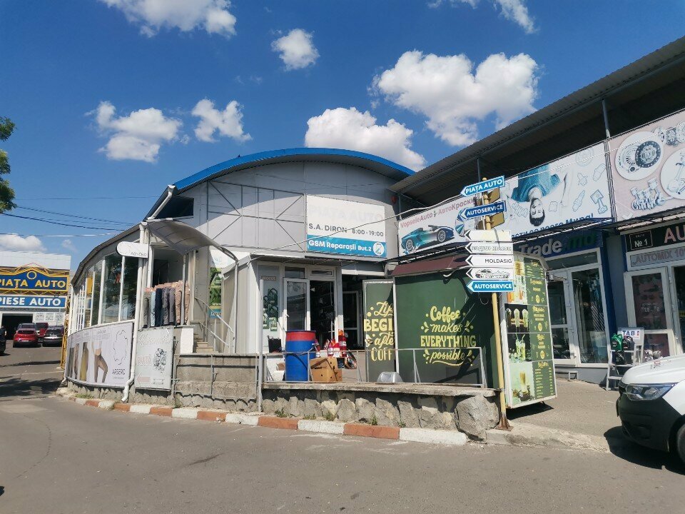 Otomobil pazarları Piata Auto, Kişinev, foto