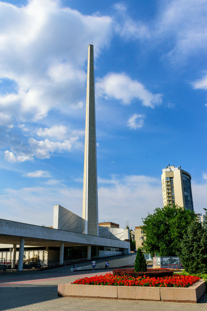 Anıt, heykel Shtyk Obelisk, Volgograd, foto