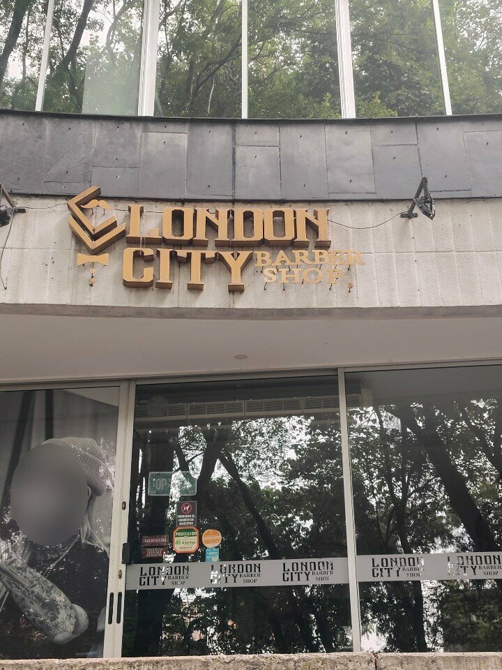 Berberler London City Barber Shop, Medellin, foto