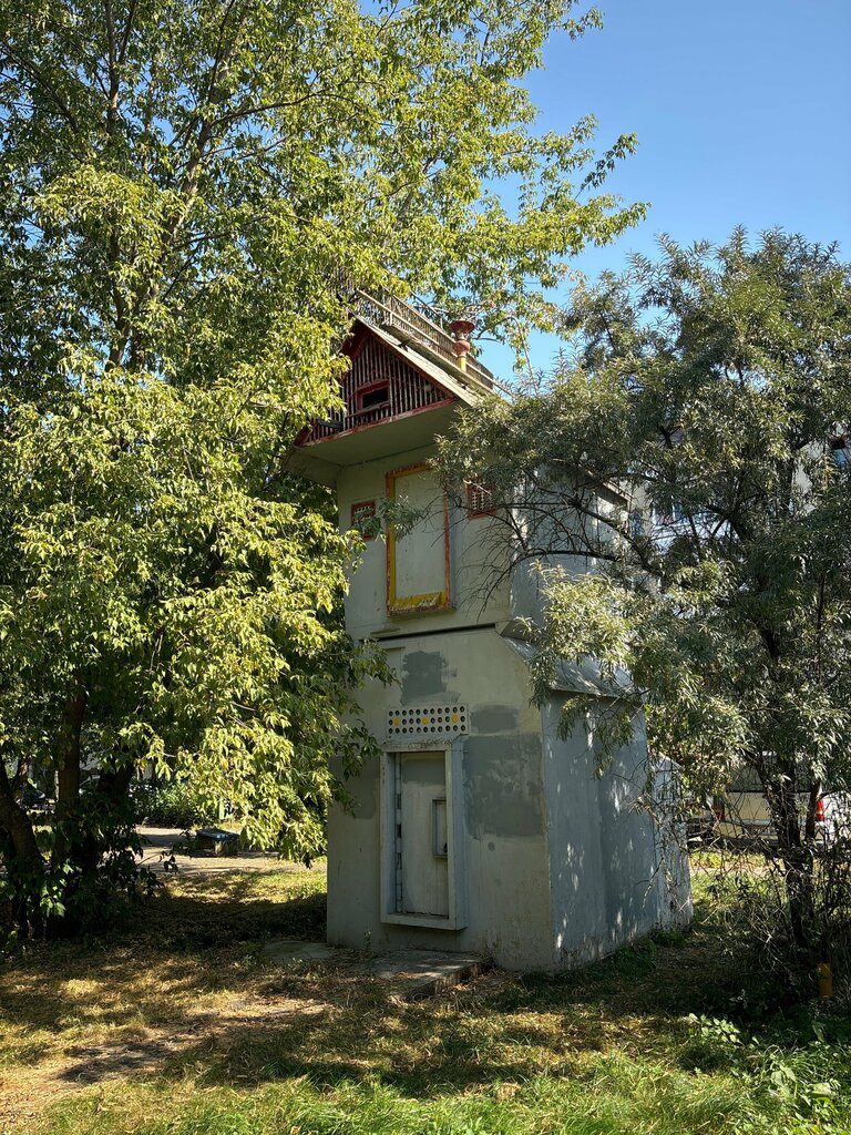 Kuşlar için büyük kafes Голубятня, Minsk, foto