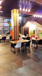 Mybox (Akhmatovskaya ulitsa No:3), suşi restoranı  Astrahan'dan