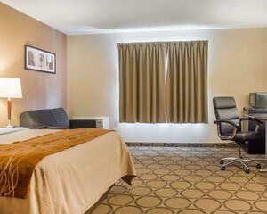 Comfort Inn Brantford (Ontario, Brantford), otel  Brantford'dan